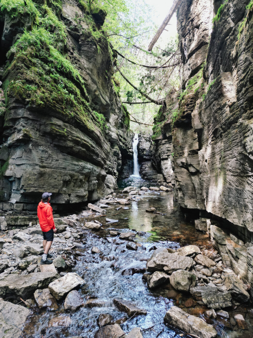 Trois façons d’explorer la rivière Bonaventure • Au Québ